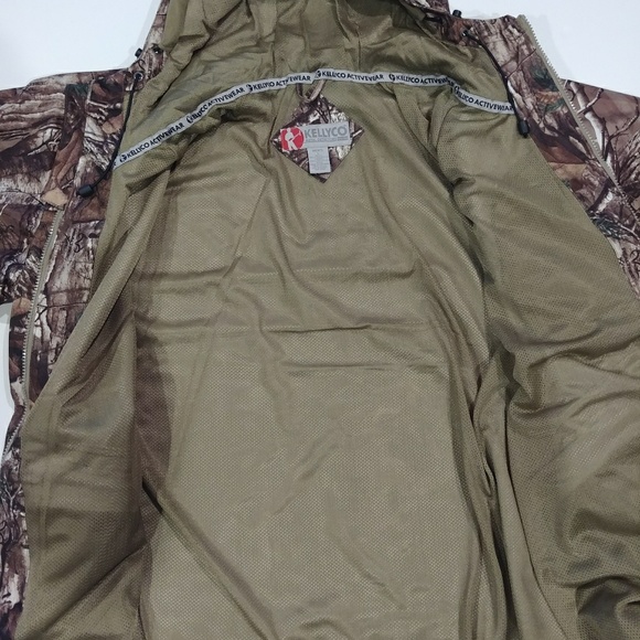 Realtree | Jackets & Coats | Licensed Realtree Camo Jacket With Hoodie ...